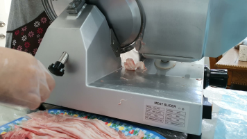 Meat slicer Meme Sound Effect - Voicy