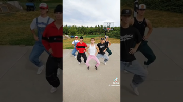 everyone be kung fu fighting Meme Sound Effect - Voicy