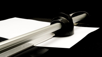 Paper cutter Meme Sound Effect - Voicy