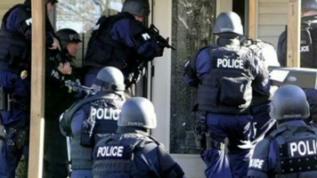 FBI Knocking on door Meme Sound Effect - Voicy