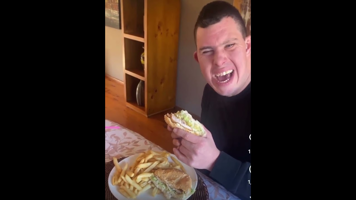 chicken burger Meme Sound Effect - Voicy